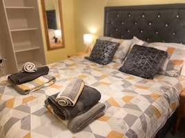 Quarto Duplo, casa de banho anexa | Wi-fi