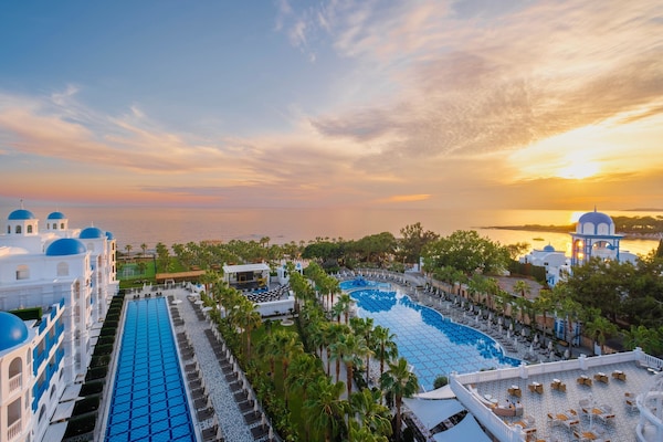 Rubi Platinum Spa Resort & Suites - All Inclusive - İncekum