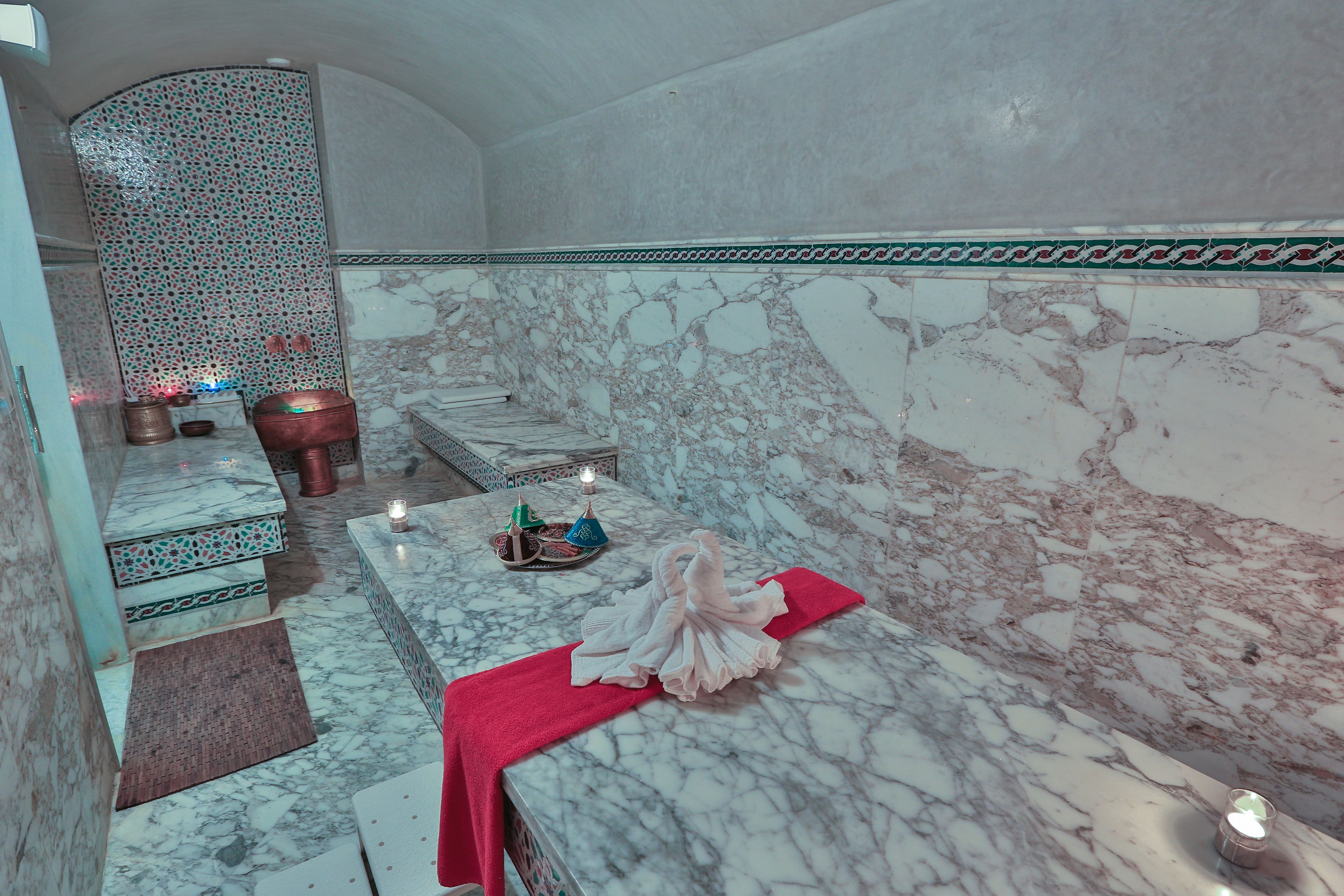 Sala(s) para tratamentos a casais, hammam, tratamentos corporais 