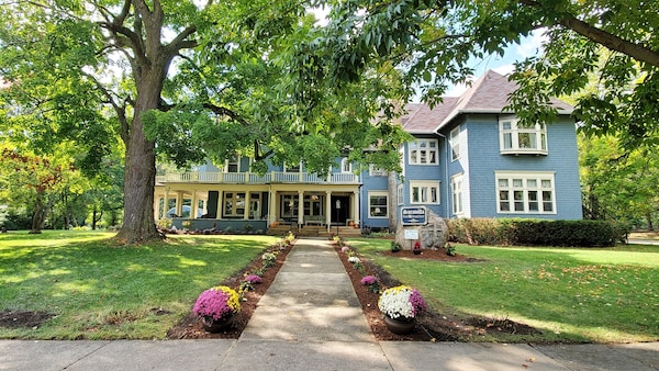 Saravilla Bed And Breakfast - Michigan