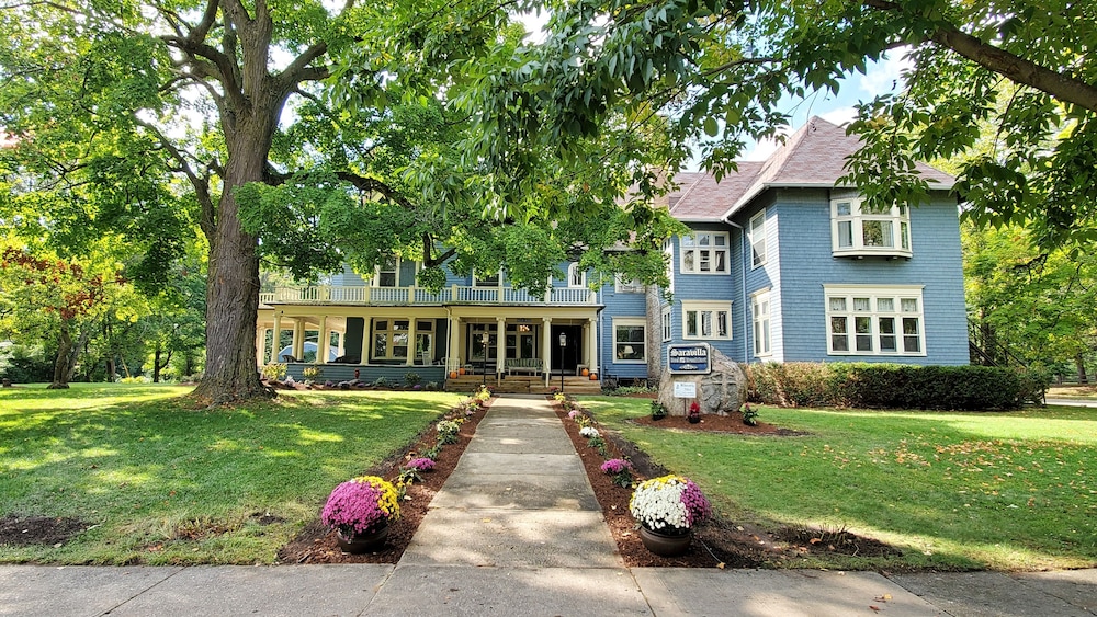 Saravilla Bed & Breakfast - Michigan