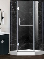 Suíte superluxo, 1 cama Queen, banheiro privativo | Banheiro | Chuveiro, ducha de hidromassagem, produtos de toalete grátis 