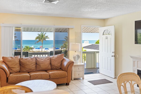 Tropical Breeze Beach Club - Anna Maria Island, FL
