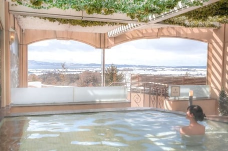 Piscina. Hotel Listel Inawashiro Wing Tower