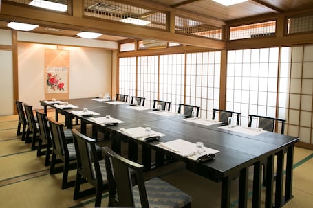 Restaurantes. Hotel Sunroute Tochigi