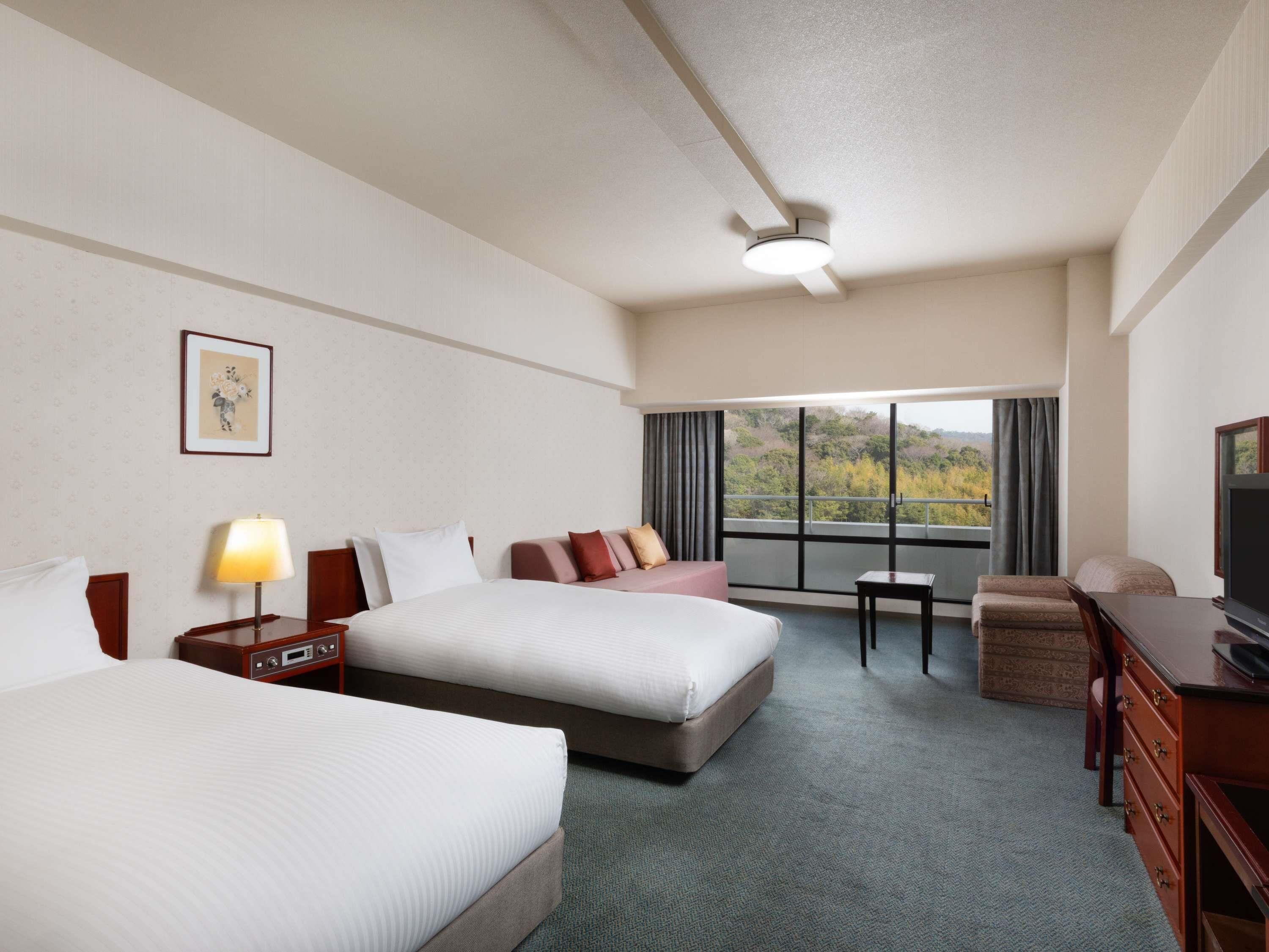 Quarto Clássico, 2 camas individuais | Roupa de alta qualidade, edredões de penas, cofre no quarto 