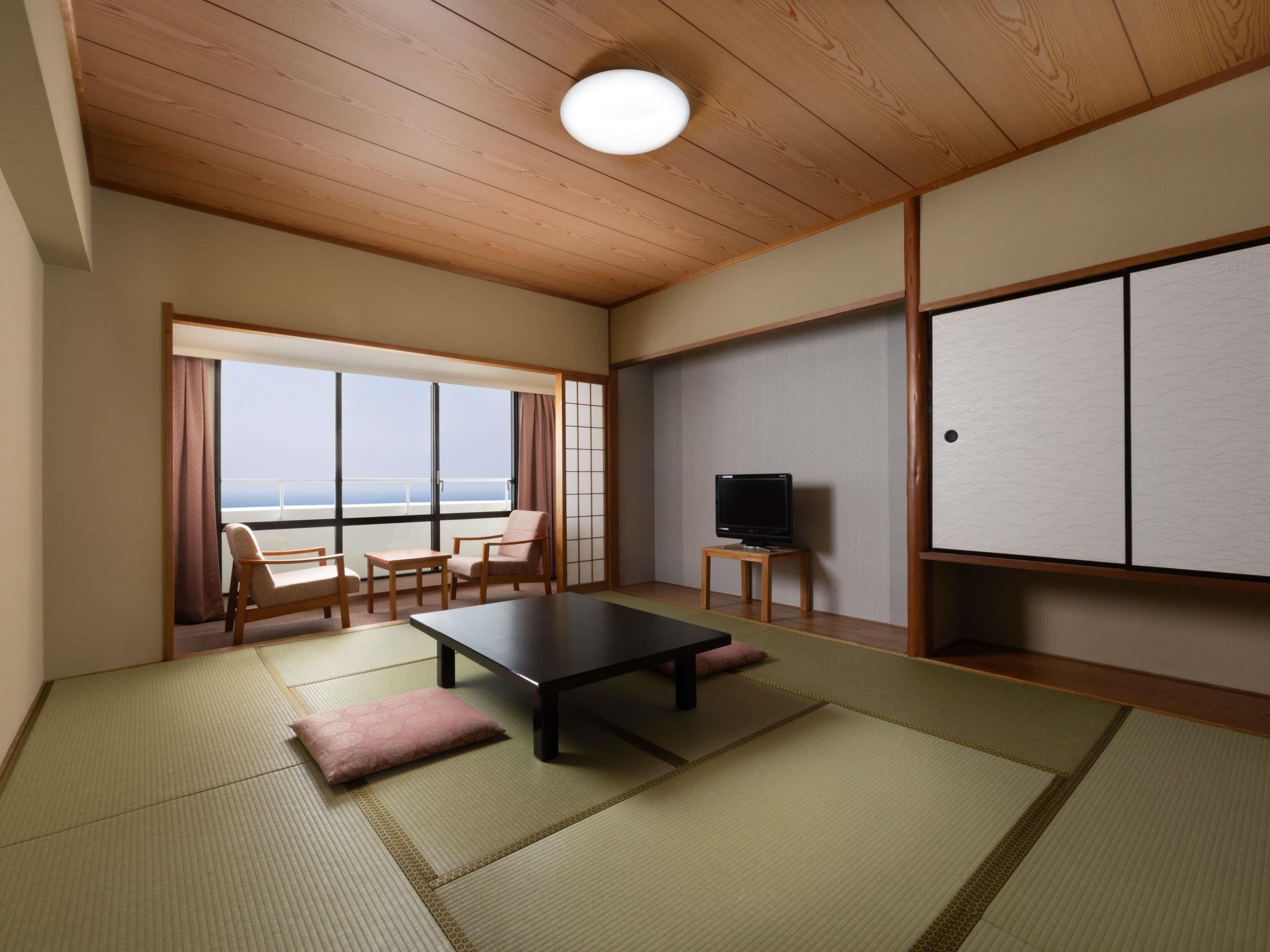 Quarto Clássico, várias camas, vista para o oceano (Japanese Style) | Roupa de alta qualidade, edredões de penas, cofre no quarto 
