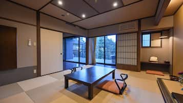 Quarto, não fumadores (Irori Japanese Western Style) | 2 quartos, roupa de alta qualidade, cofre no quarto