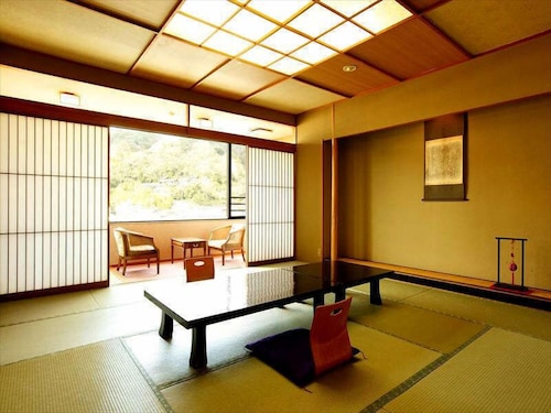 Toi Onsen Hotel Minamisou - 이즈시