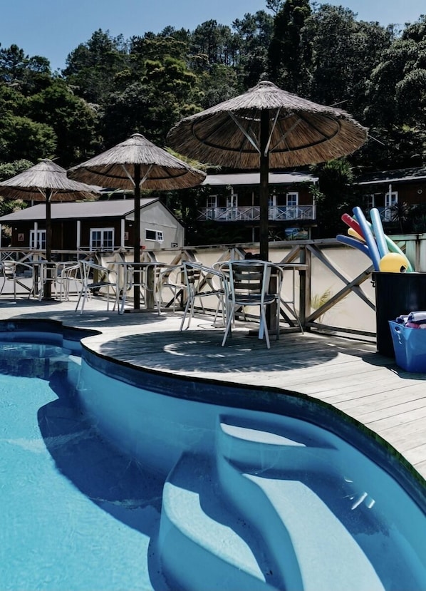 Wi-fi grátis, roupa de cama fornecida