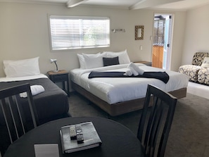 Estúdio de Luxo | Wi-fi grátis, roupa de cama fornecida