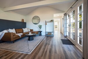 Vila romântica | Roupas de cama premium, edredons de pluma, cortinas blackout