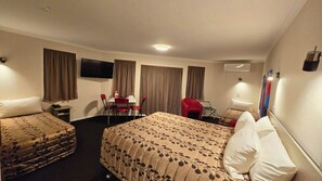 Suíte executiva (Twin) | Frigobar, Wi-Fi de cortesia, roupa de cama