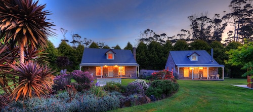 Rosebank Cottage Collection - Tasmania