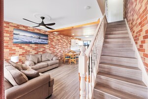 Roupa de alta qualidade, camas de colchão pillowtop, secretária 