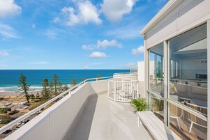 Penthouse Premium, 3 quartos, vista para o oceano | Roupa de alta qualidade, com decoração personalizada 