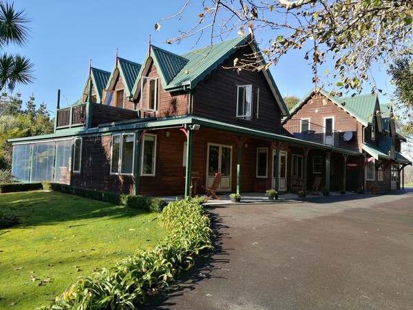 Awatuna Homestead - West Coast