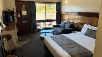 Quarto casal standard, 1 cama Queen | 1 quarto, escrivaninha, espaço de trabalho para notebook