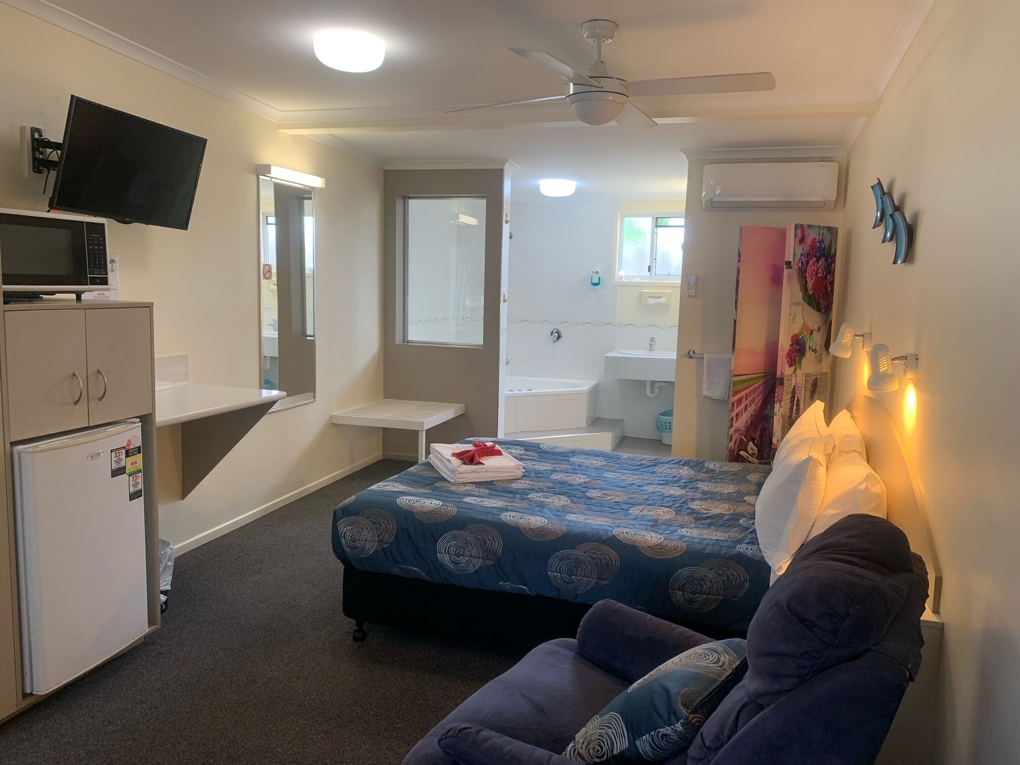 Shady Rest Motel Reviews, Deals & Photos 2024 - AARP Travel Center