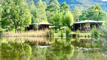 Apartamento Deluxe, 1 quarto, não fumadores, cozinha (Deluxe Chalet) | Secretária adequada para computadores portáteis, quartos insonorizados