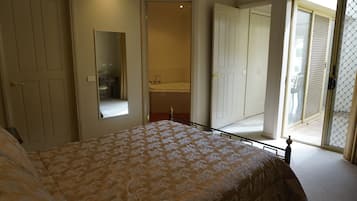1 quarto, roupas de cama premium, escrivaninha