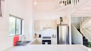 Apartamento, 1 quarto (Plus Loft) | Cozinha privada | Refrigerador em uma área comum, micro-ondas em uma área comum