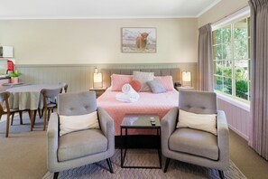 Estúdio superior, para não fumantes, cozinha (Studio Apartment) | Roupas de cama premium, edredons de pluma, escrivaninha