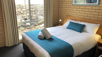 Suíte standard, 1 quarto, para não fumantes, cozinha americana (Suite) | Quartos à prova de som, ferros/tábuas de passar roupa, Wi-Fi de cortesia