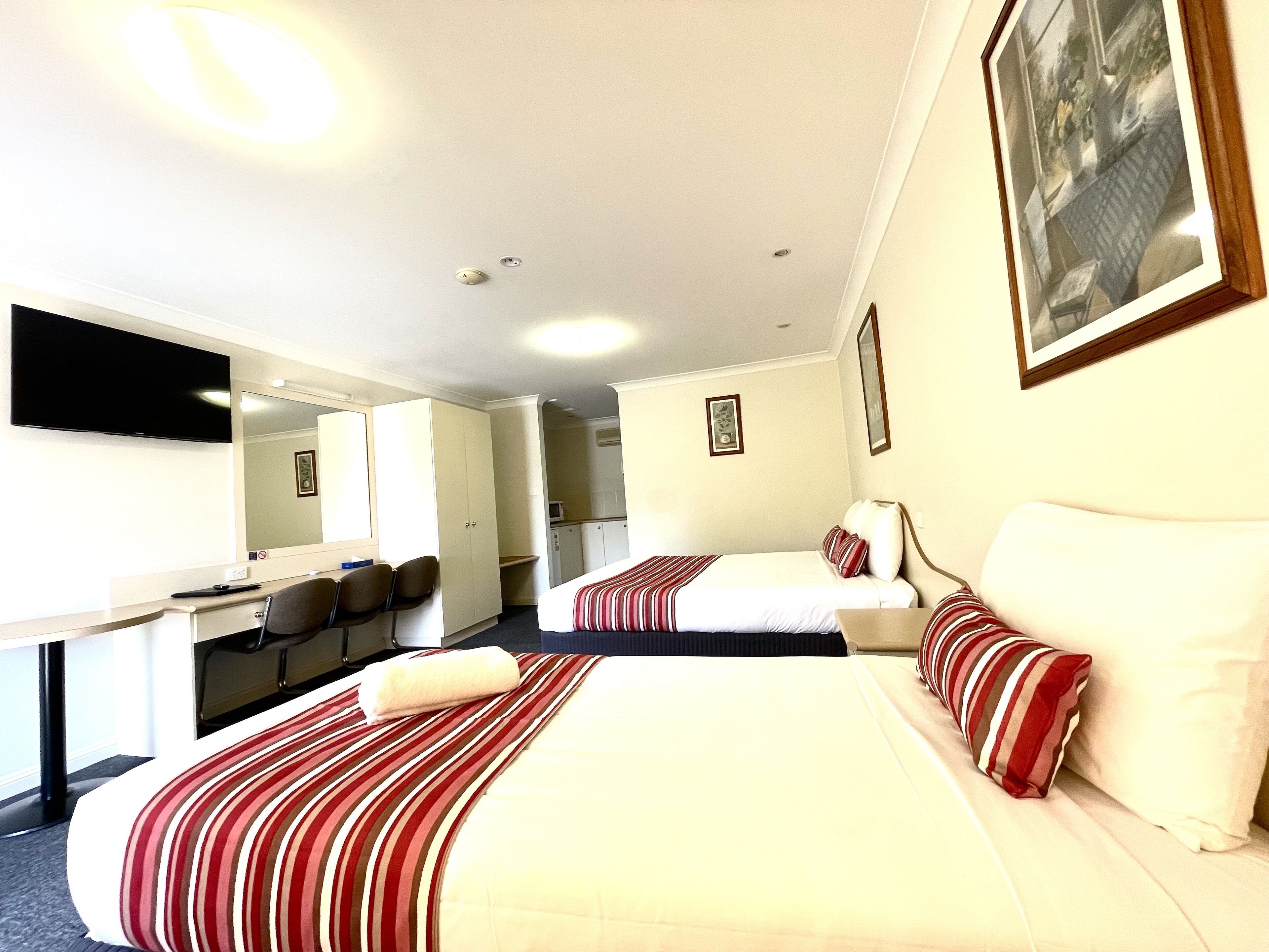 Quarto Duplo Deluxe | Secretária, quartos insonorizados, ferro/tábua de engomar, Wi-fi grátis 