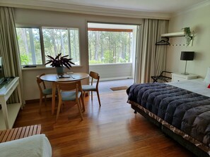Suite Familiar (Verandah) | Roupa de alta qualidade, edredões de penas, camas de colchão pillowtop 