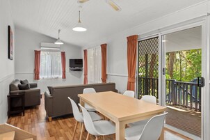 Cabana luxo, 2 quartos (Treetop Spa) | Opções para refeição no quarto
