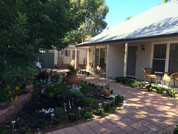 Hahndorf Oak Tree Cottages - Adelaide