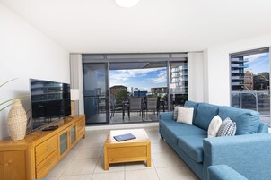 TV 55 polegadas com canais via satélite