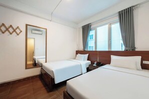 Quarto duplo superior | Frigobar, cofres nos quartos, cortinas blackout