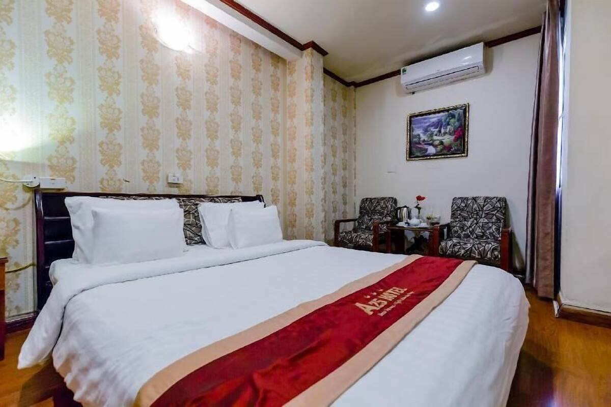 Minibar, cofre no quarto, cortinas/cortinados opacos