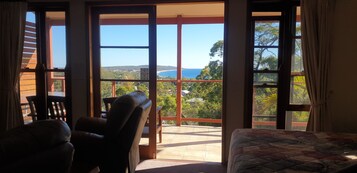 Suíte standard, 2 quartos, para não fumantes, sacada (Top Floor) | Frigobar, ferros/tábuas de passar roupa, Wi-Fi de cortesia