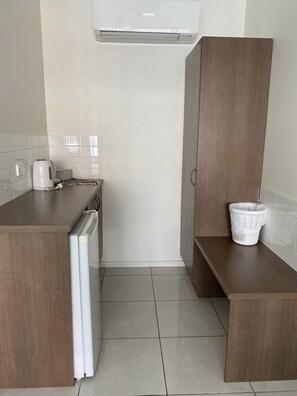 Quarto casal ou duplo standard | Cozinha privada | Frigobar, cafeteira/chaleira, chaleira elétrica