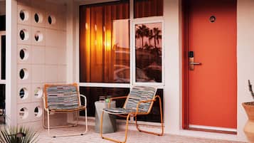 Roupas de cama premium, escrivaninha, ferros/tábuas de passar roupa