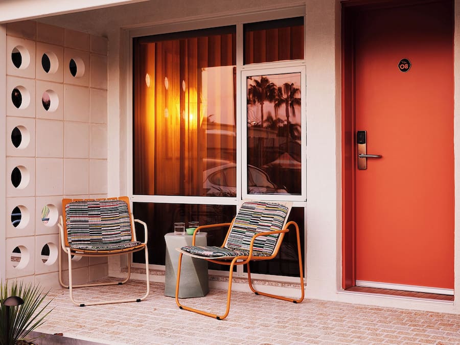 Roupas de cama premium, escrivaninha, ferros/tábuas de passar roupa