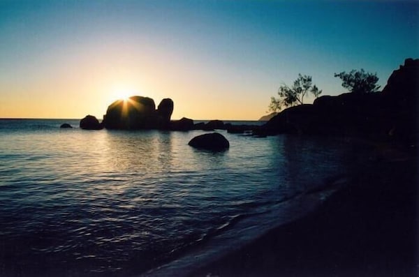 Sky View Units - Bowen