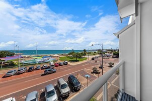 Quarto Standard, não fumadores, varanda | Vista para a praia ou o mar