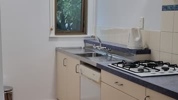 Suite Familiar, 2 quartos, cozinha (Budget Family) | 1 quarto, quartos insonorizados, Wi-fi grátis, roupa de cama fornecida