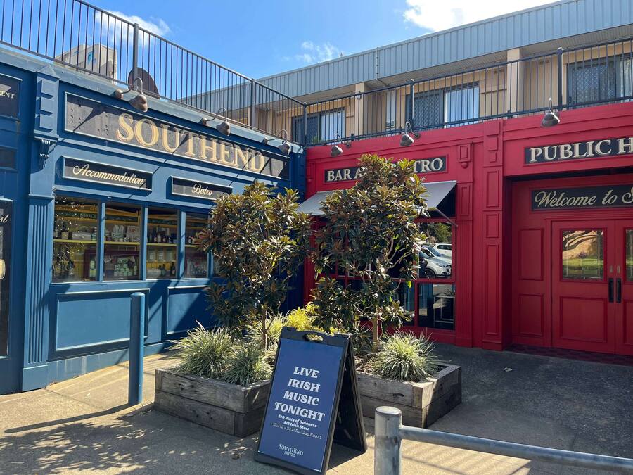 Fachada da propriedade