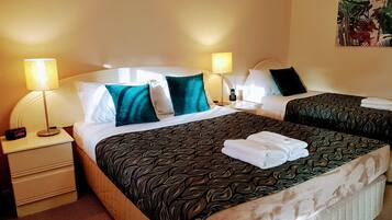 Suite Standard, 1 quarto, não fumadores | 1 quarto, roupa de alta qualidade, minibar, ferro/tábua de engomar