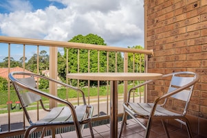 Suíte luxo, 1 cama King, cozinha | Sacada