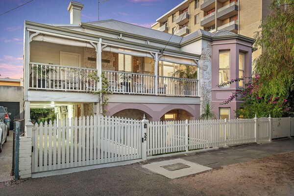 Arundel's Boutique Accommodation - Perth