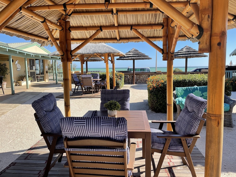 Shark Bay Seafront Apartments - Shark Bay