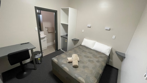 Broken Hill Tourist Lodge - Broken Hill