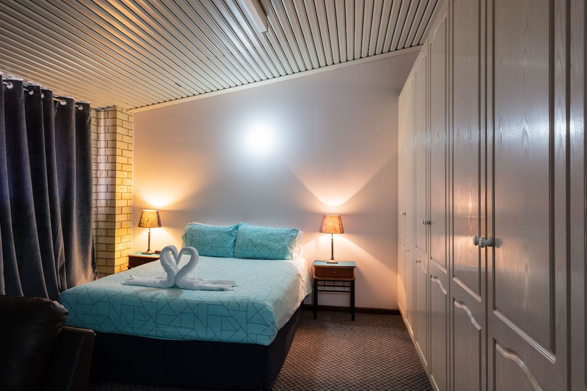 Apartamento Standard, 2 quartos, não fumadores, kitchenette | 1 quarto, ferro/tábua de engomar, Wi-fi grátis, roupa de cama fornecida