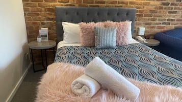 Quarto Superior | Ferro/tábua de engomar, Wi-fi grátis, roupa de cama fornecida